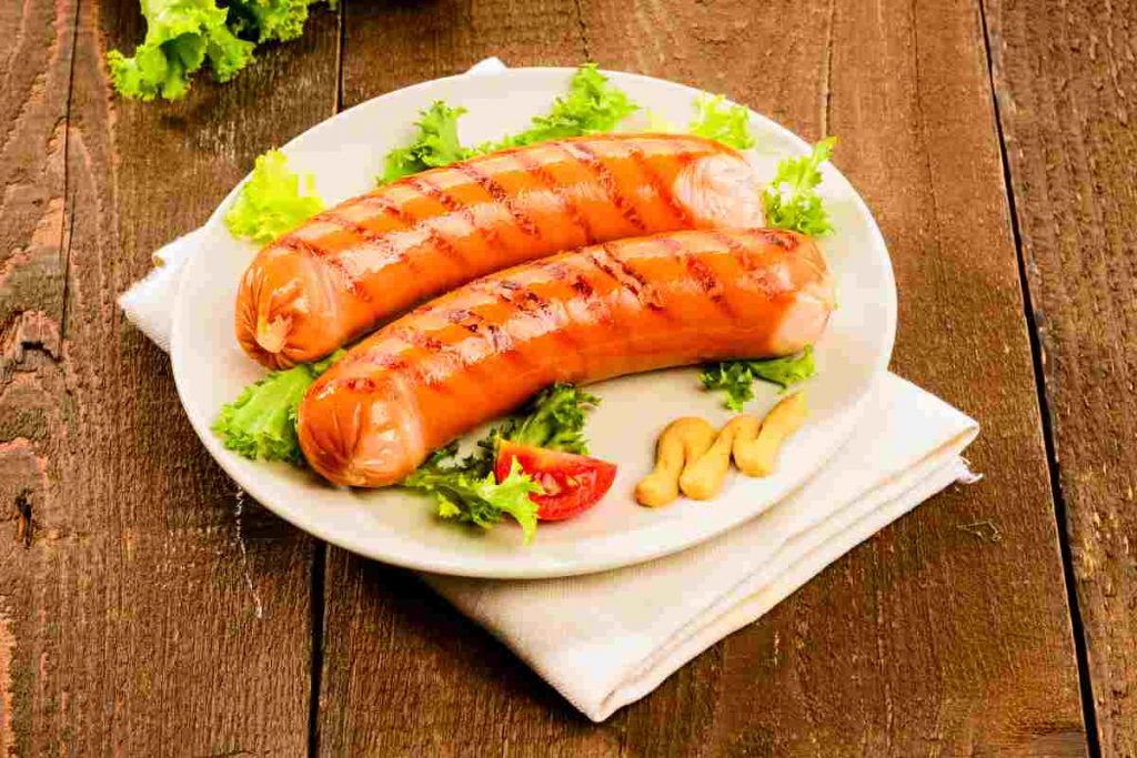 Cosa c'è dentro ai wurstel? Roba da non credere, scioccante quello che ...