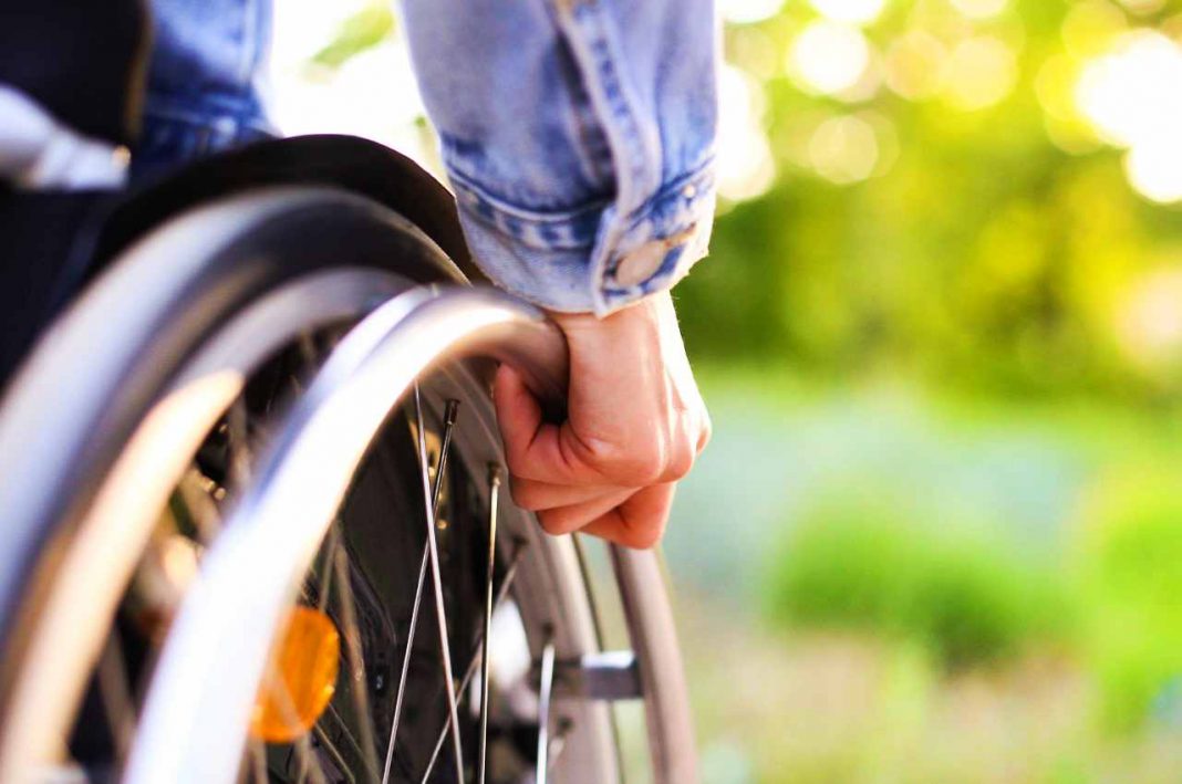 Inabilità 100%: quali contributi e pensioni spettano? Non a tutti è chiaro
